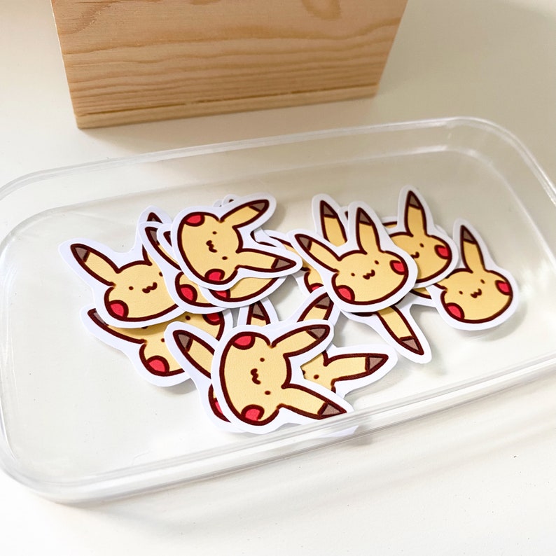 Mini Derpy Electric Mouse Vinyl Sticker - Etsy