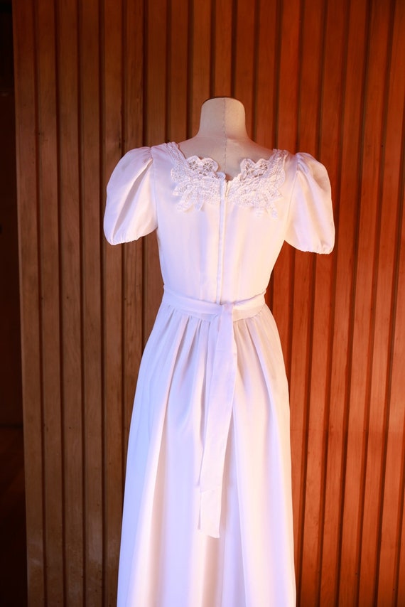 1970's Crepe dress with Battenburg lace trim - Gem