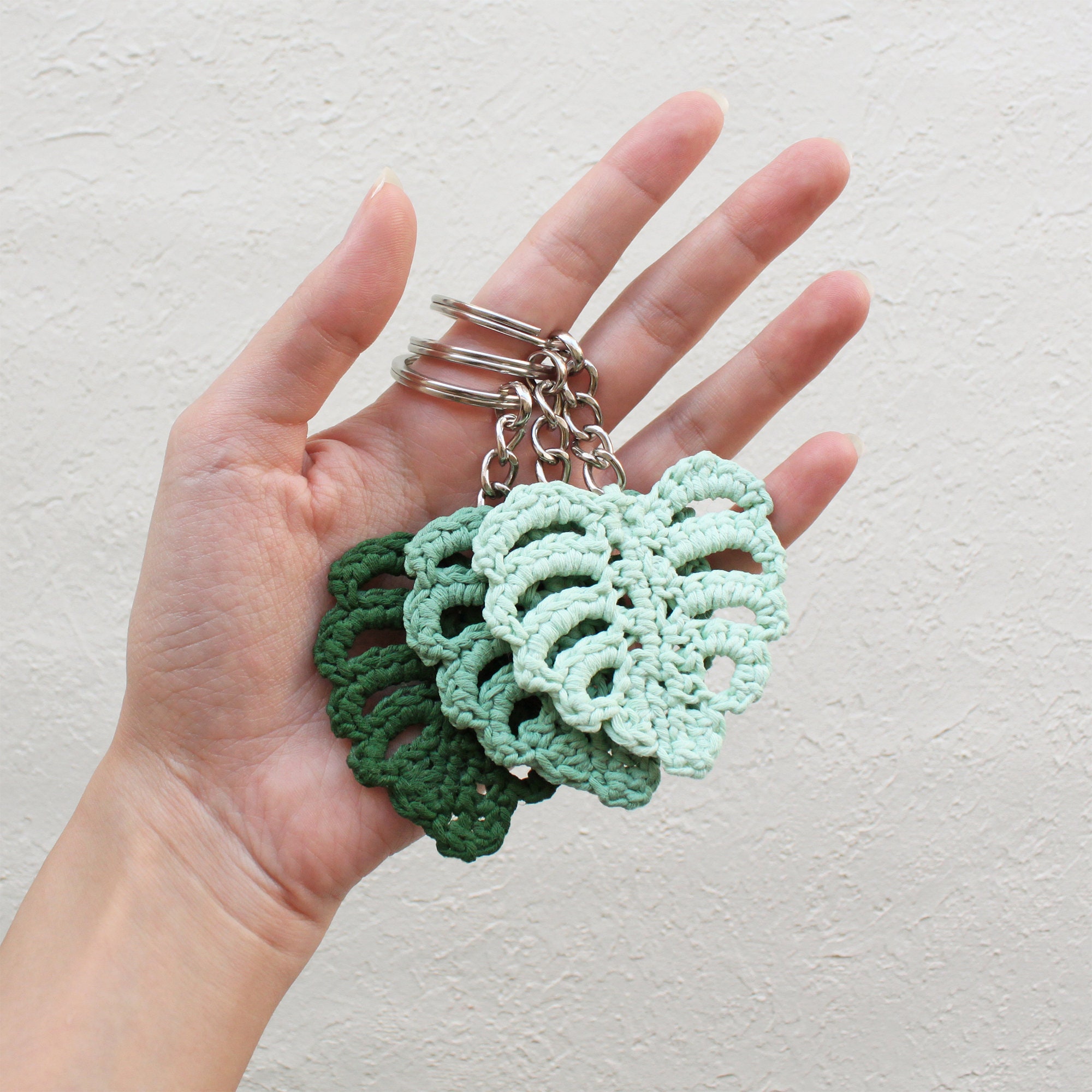 Monstera Leaf Keychain, Crochet Monstera Leaf, Plant Lover Gift ...