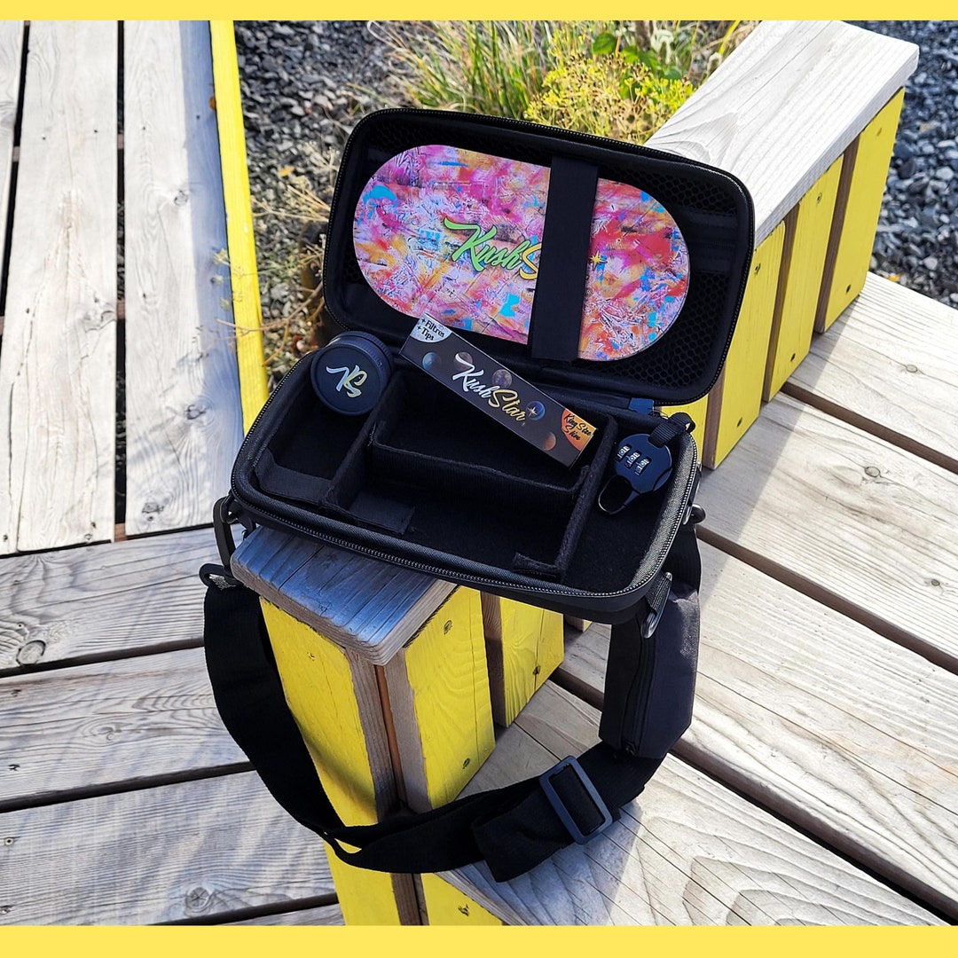 Essential Rolling Kit – Smell Proof & Lockable Pouch With the Essential ...