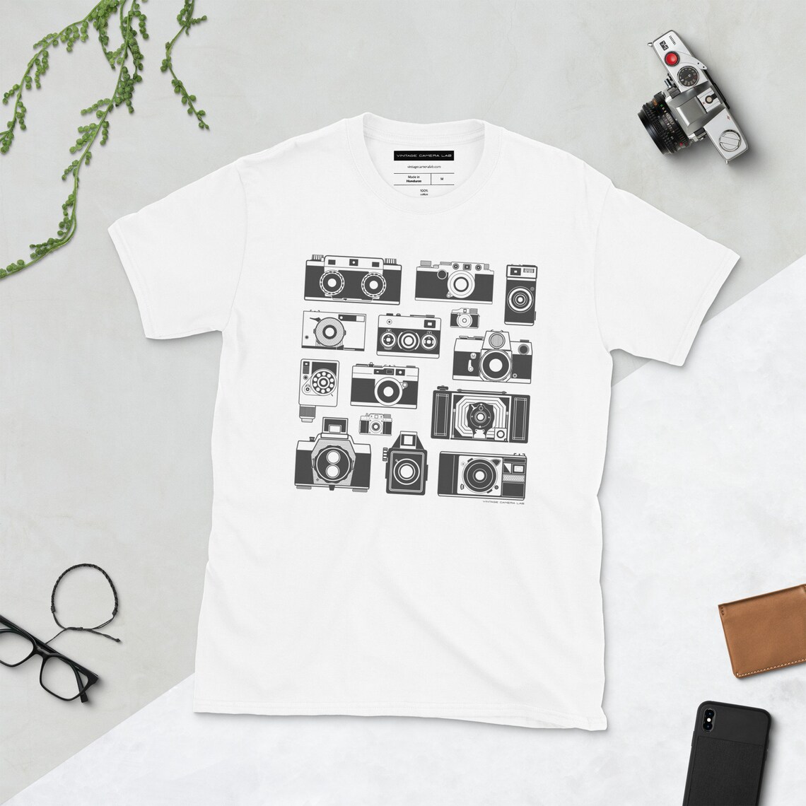 Vintage Cameras Graphic T-shirt (2 of 2) - Etsy