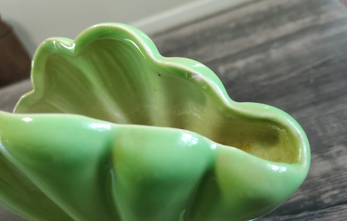 Vintage Alamo Vitreous Pottery Green Fan Vase - Etsy