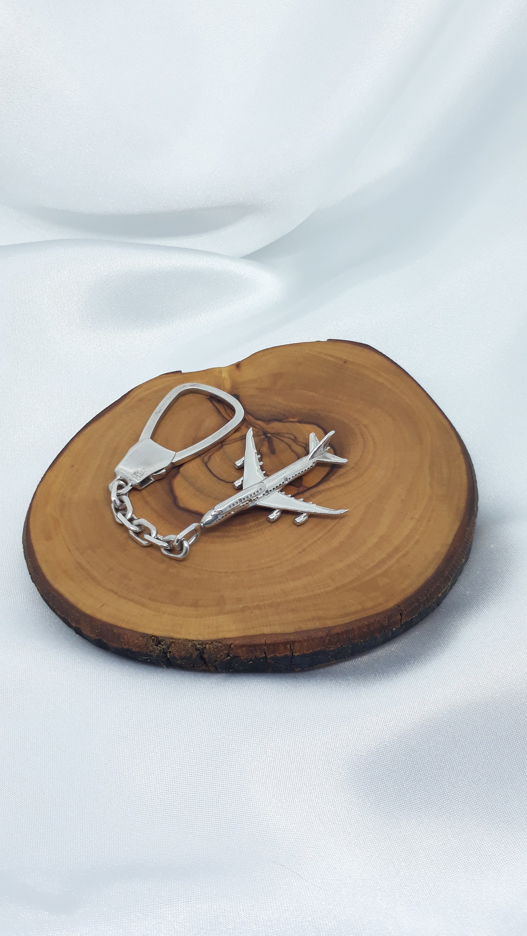 Boeing 747-8 Silver Key Chain - Etsy