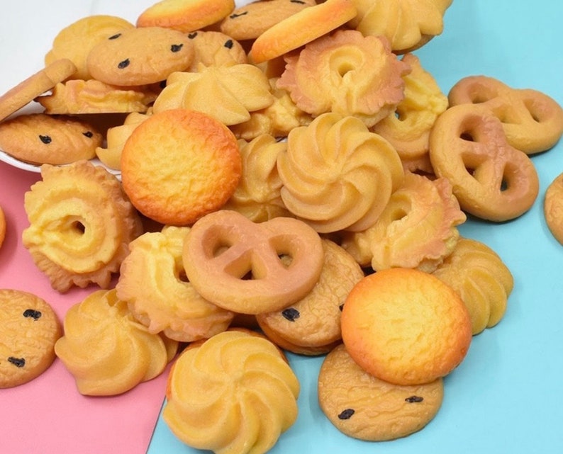5pcs/lot Fake Food Biscuits Resin Kawaii Miniature Accessories ...