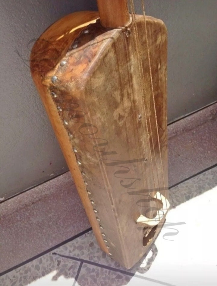 Original Instruments Gnawa Marocains, Gnawa, Musique Soul Guembri Basse ...