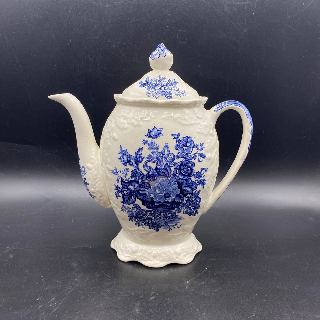 Vintage Masons aseot on Oak Blue and White Ironstone Teapot Made in ...