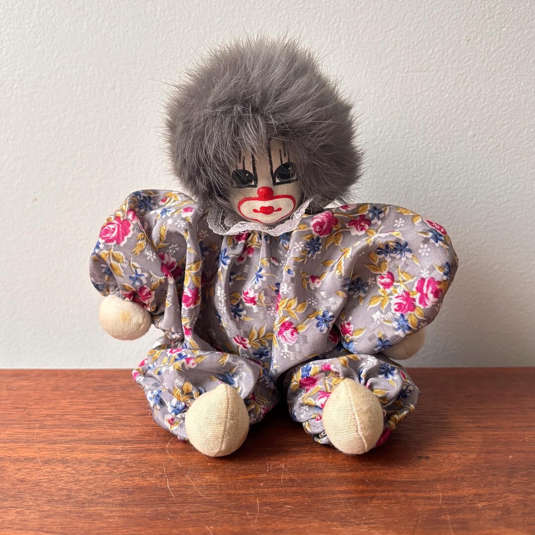 Vintage Q-tee Clown Sand Doll With Soft Gray Hair and Floral Outfit ...