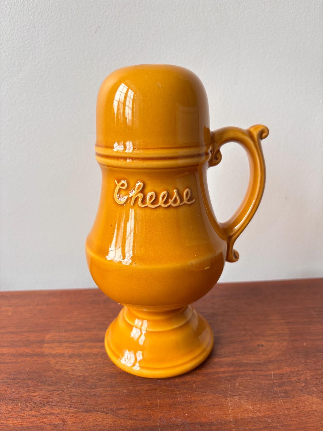 Vintage MCM Large Cheese Fromage Parmesan Shaker, Vintage Parmesan ...