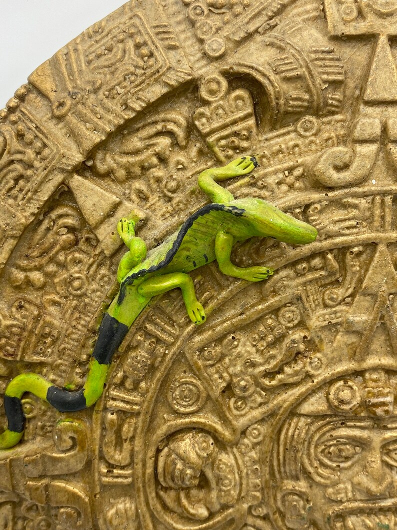 Hand Carved Aztec Mayan Calendar Wall Decor With Figural Lizards - Etsy