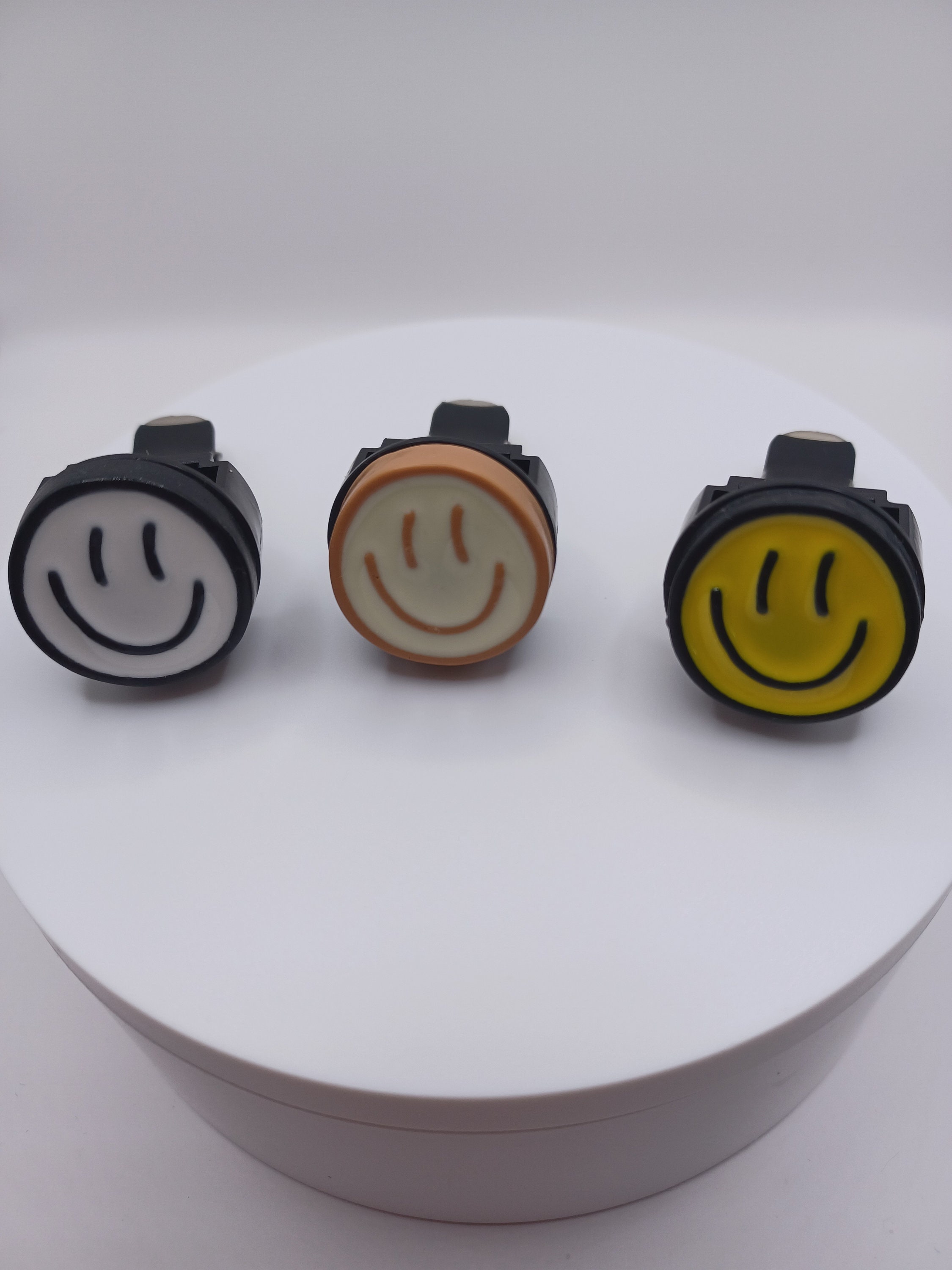 Smily Face Car Air Freshener, Cute Emoji Vent Clip, Car Fragrance Oil ...