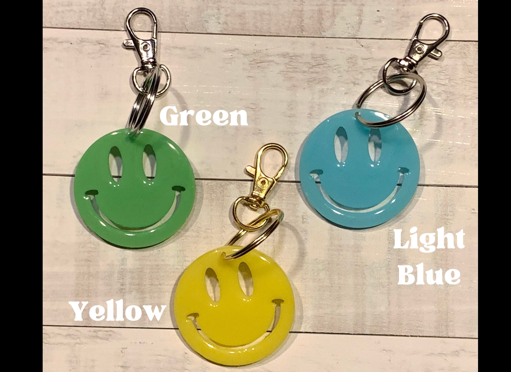 Smiley Face Retro Keychain, Multicolor Happy Face Keychain, Cute Women ...