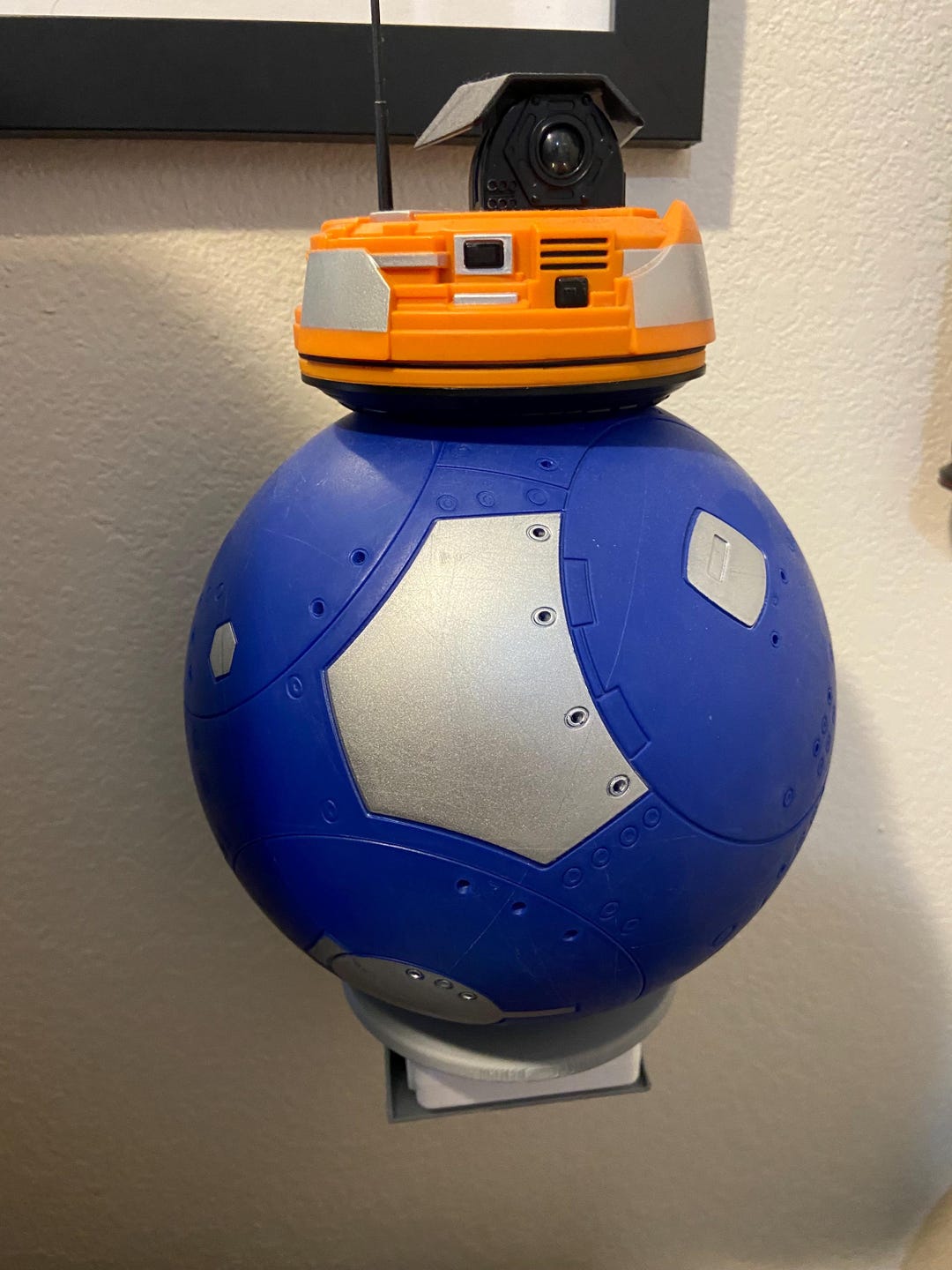 Droid Depot Bb-unit Wall Mount STL File - Etsy