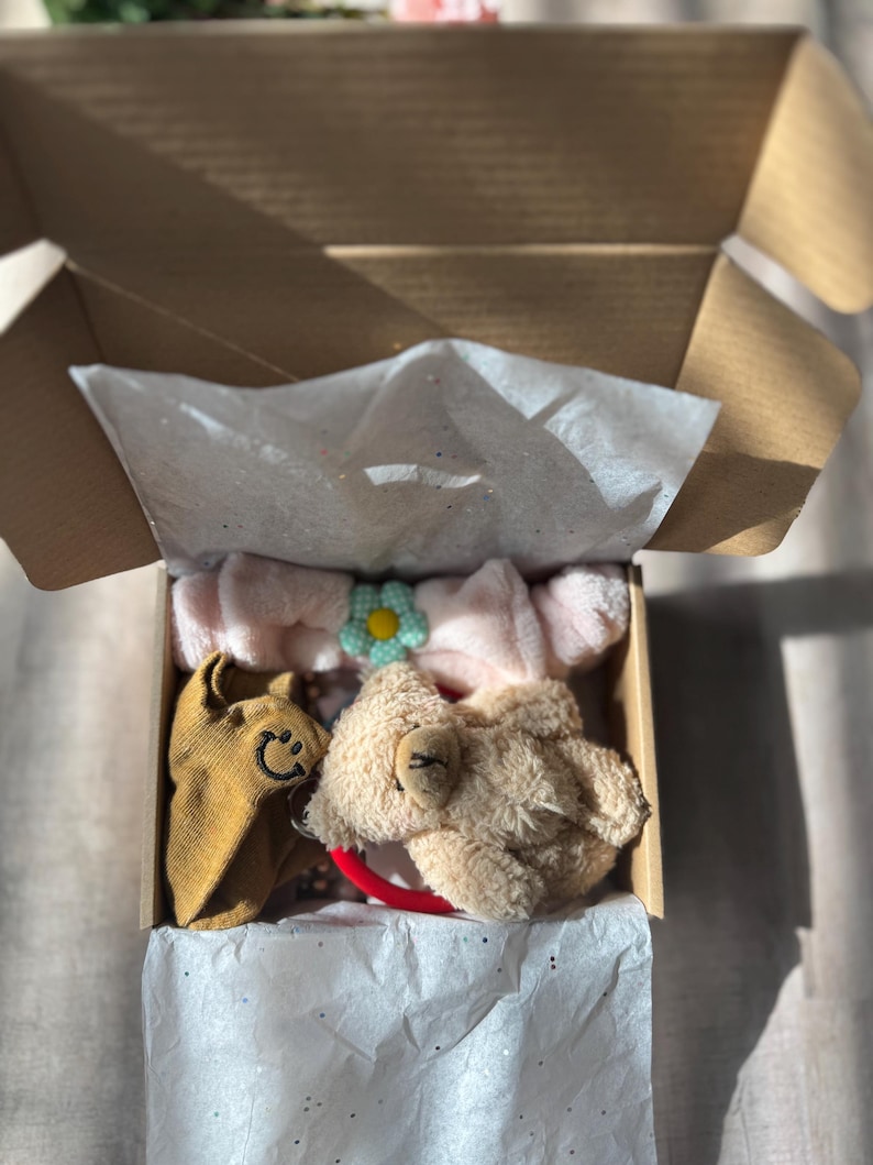 Korean Mystery Box Shipping USA | K Style Self Gift Box | Kawaii Random ...