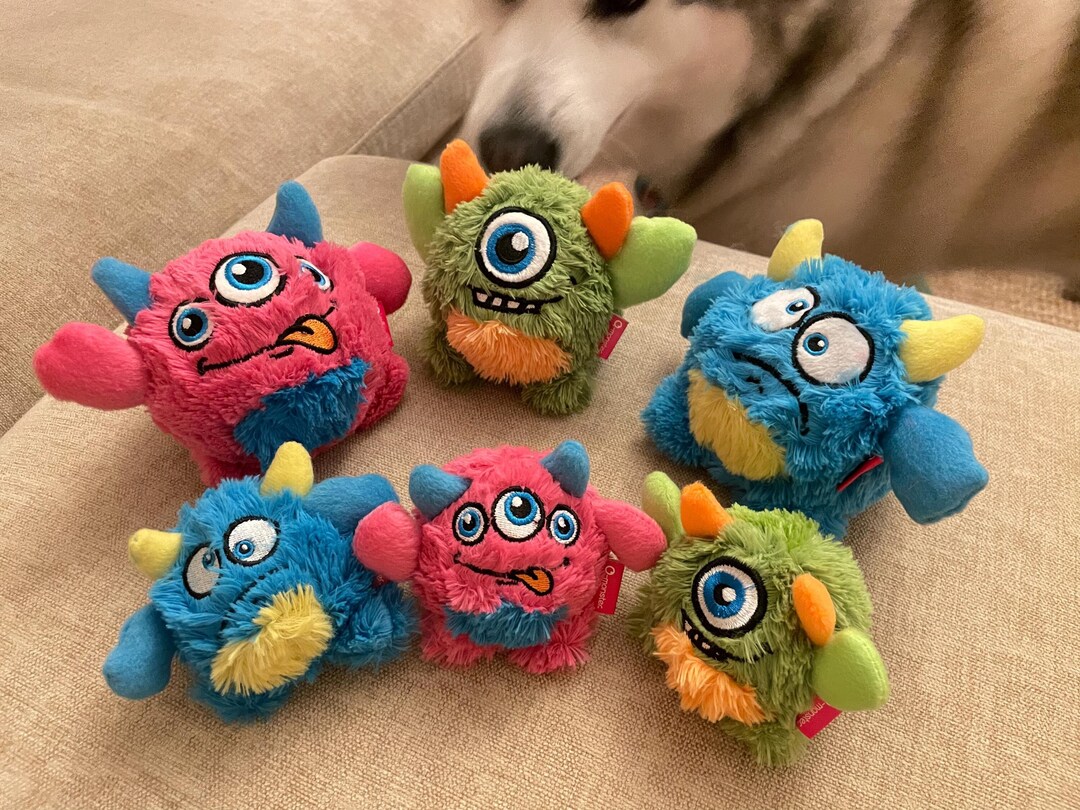 Plush Dog Toy With TPR Squeaky Ball – Q Ball I , Durable Toy for ...