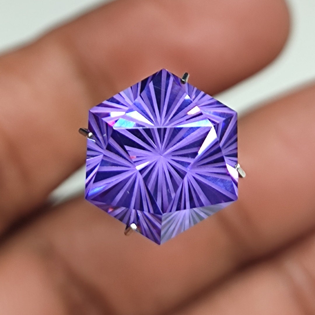 Cubic Zirconia Gemstone, Fantasy D20 Cut Stone, 12×12 MM, Icosahedron ...