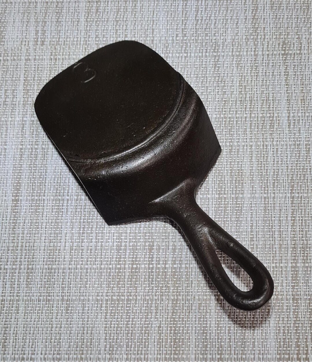 SPATULA! Vintage Lodge #3 Single Notch Lodge Cast Iron Skillet ...