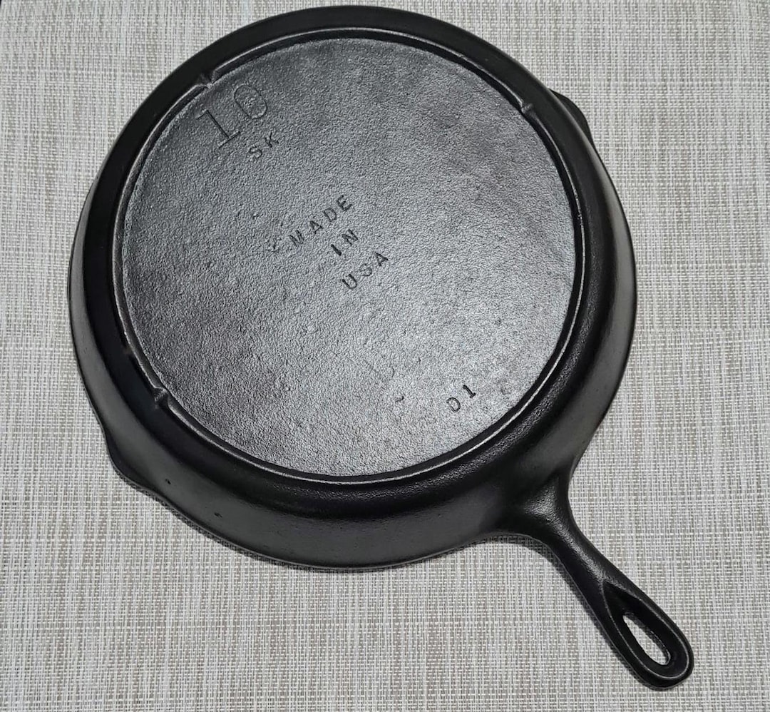 Vintage Lodge 10 SK Three Notch Cast Iron Skillet D1 Markers Mark - Etsy