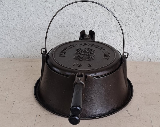 Rev-o-noc Cast Iron No 8 Waffle Maker With Griswold 88 Tall Stand/cast ... Rev-o-noc Cast Iron No 8 Waffle Maker With Griswold 88 Tall Stand/cast ...