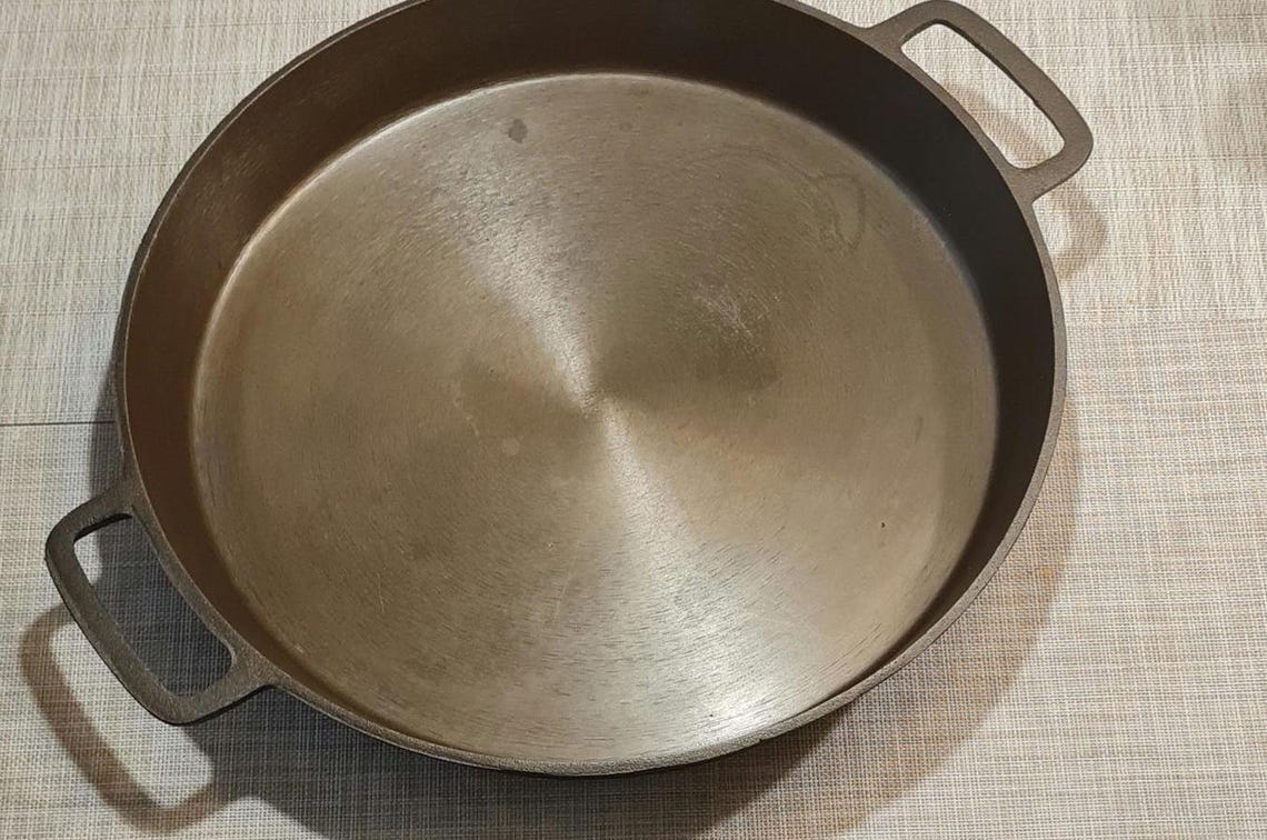 Lodge #20 Hotel Cast Iron Skillet - Etsy
