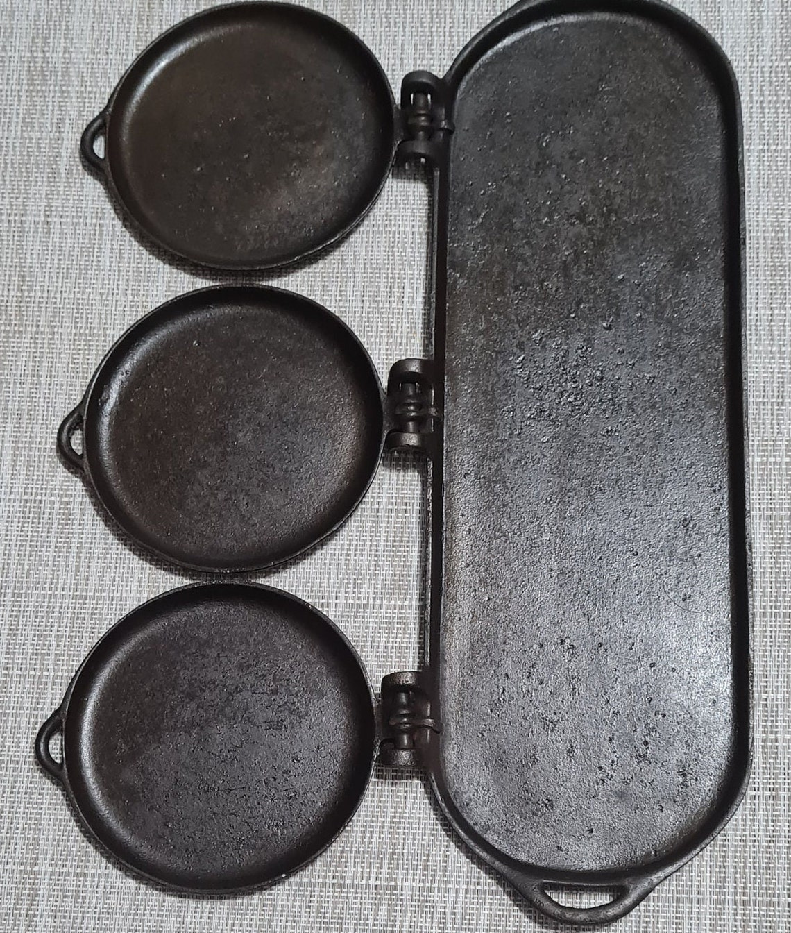 New York S MFG CO 3 Section Cast Iron Flip Griddle Patented Jan. 25 ...