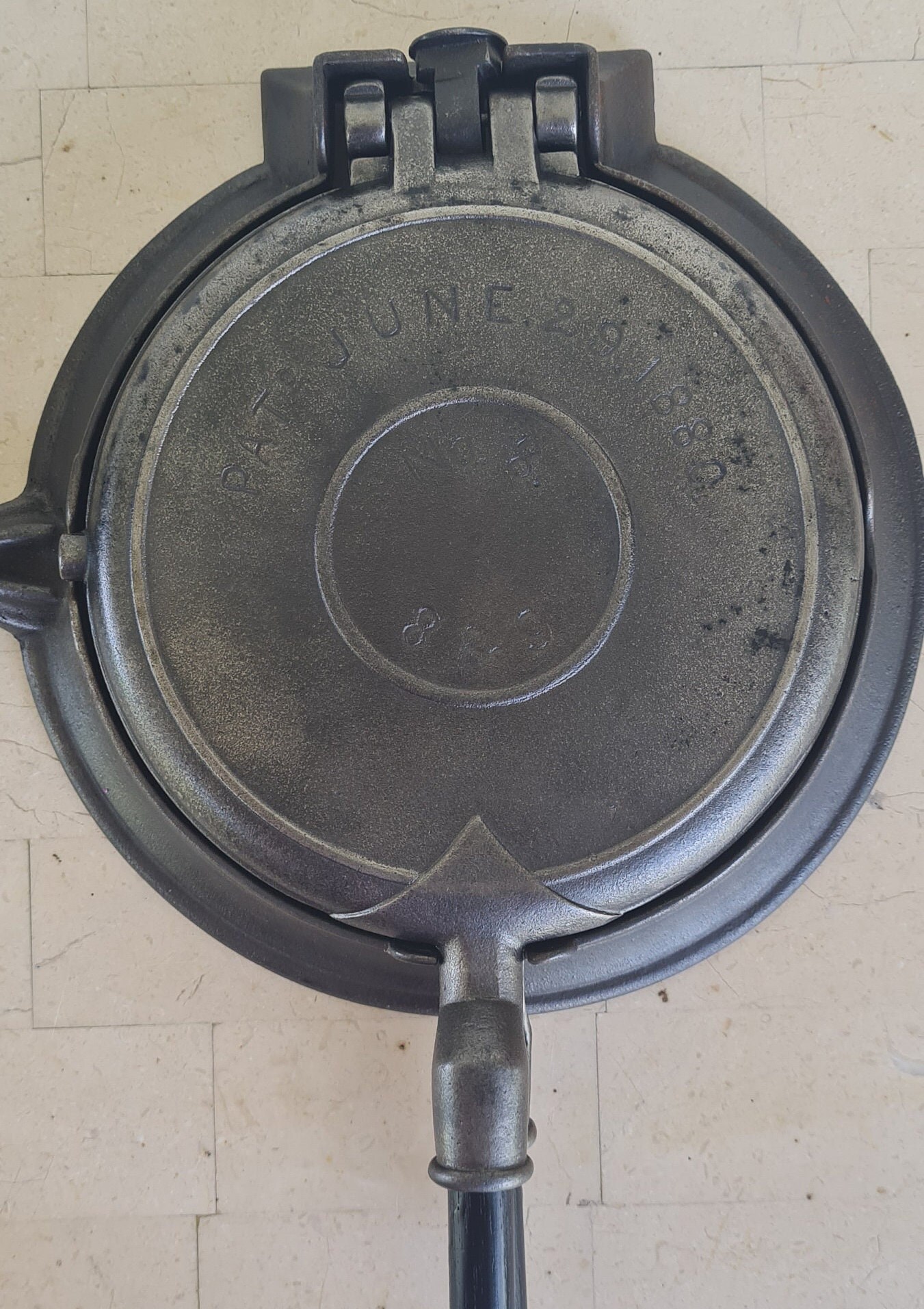HTF Griswold #8 8&9 1880 Button Hinge Cast Iron Waffle Iron - Etsy
