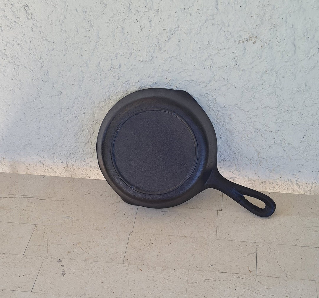1950"s Lodge 3 Notch Cast Iron Skillet No. 3 Heat Ring No Wobble Sits ...