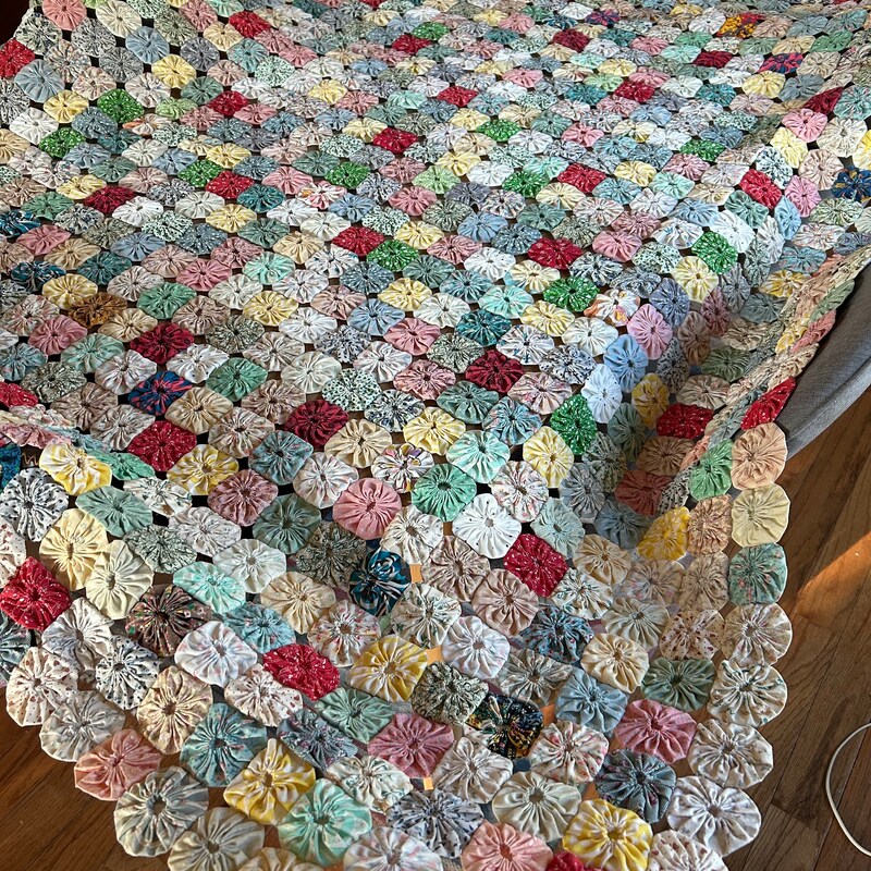 Yoyo Quilt - Etsy