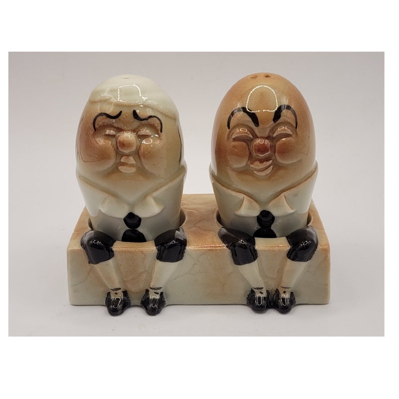 Grumpy Egg Men Salt and Pepper Shakers Humpty Dumpty Egg - Etsy