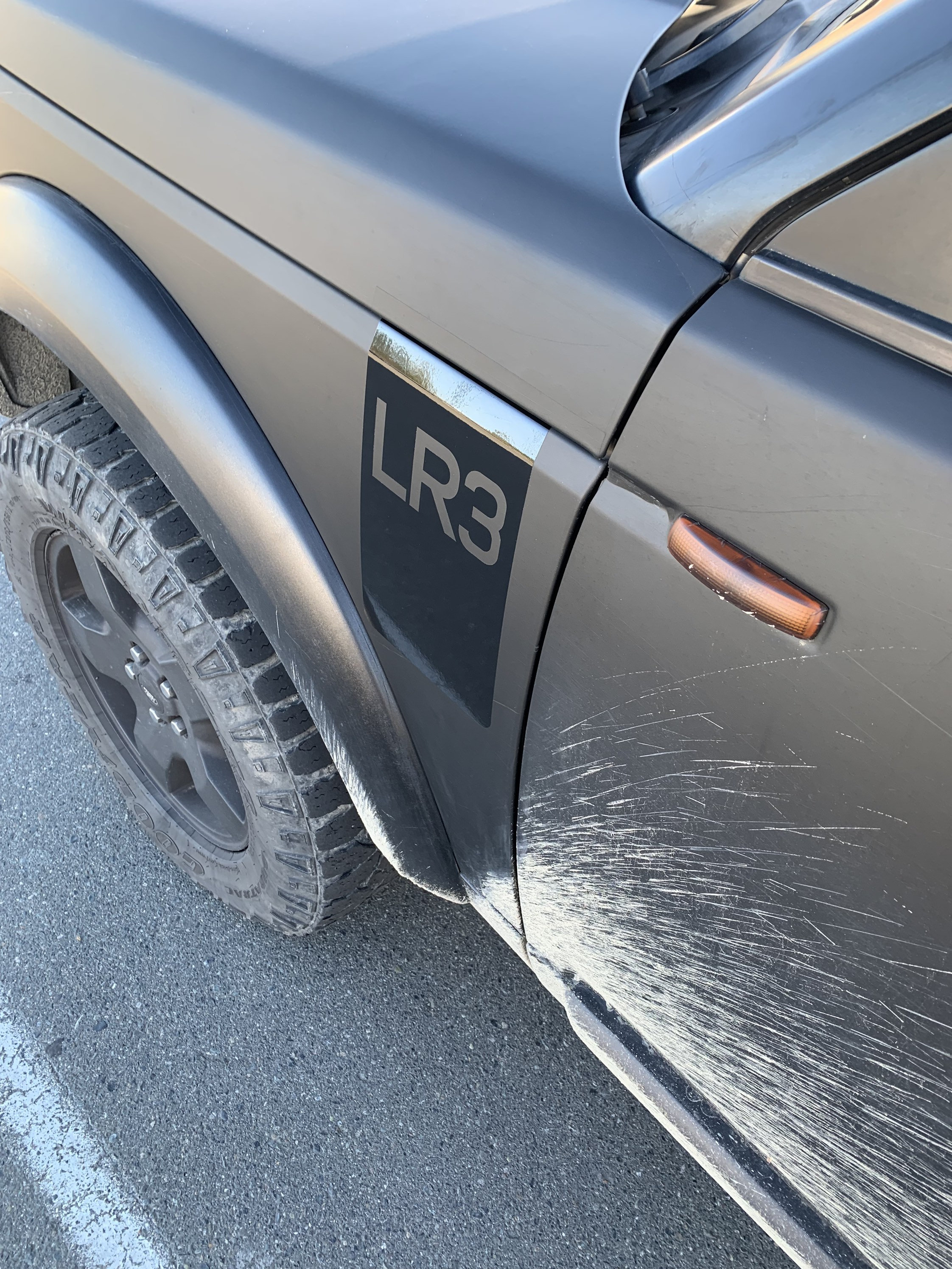 Land Rover LR3 and D3 Side Front Quarter Panel Logos - Etsy