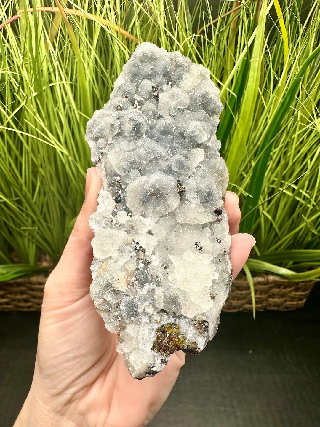 Self-standing Quartz Chalcedony With Chalcopyrite and Sphalerite ...