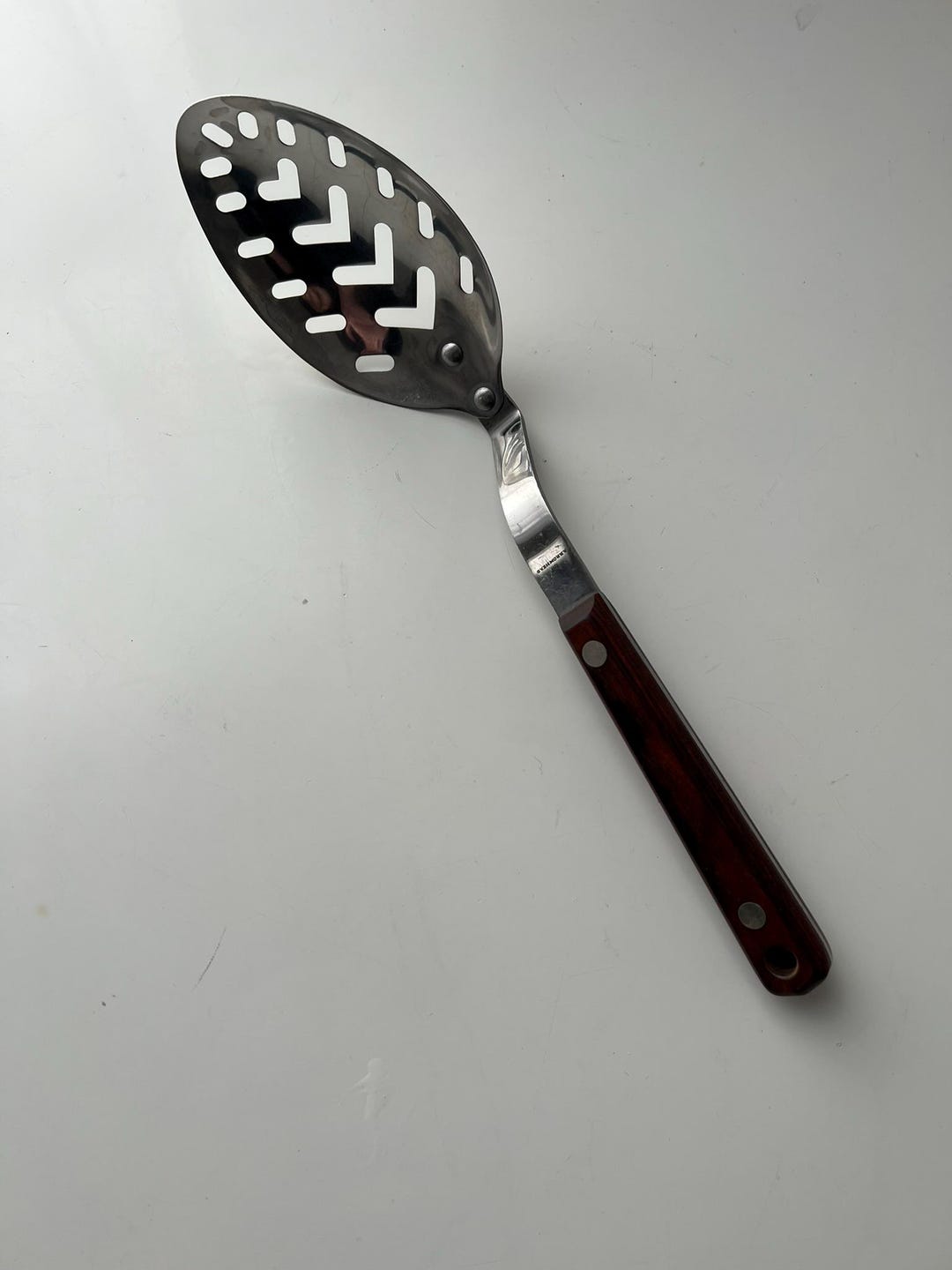 Vintage 1960s Ekco EHP Arrowhead Angled Slotted Serving Spoon Wood ...