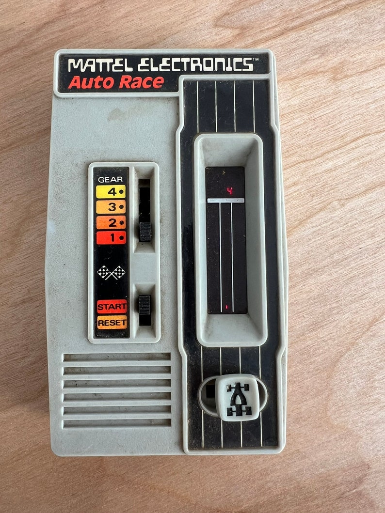 Vintage 1976 Mattel Electronics Auto Race Handheld Game, TESTED & WORKS ...