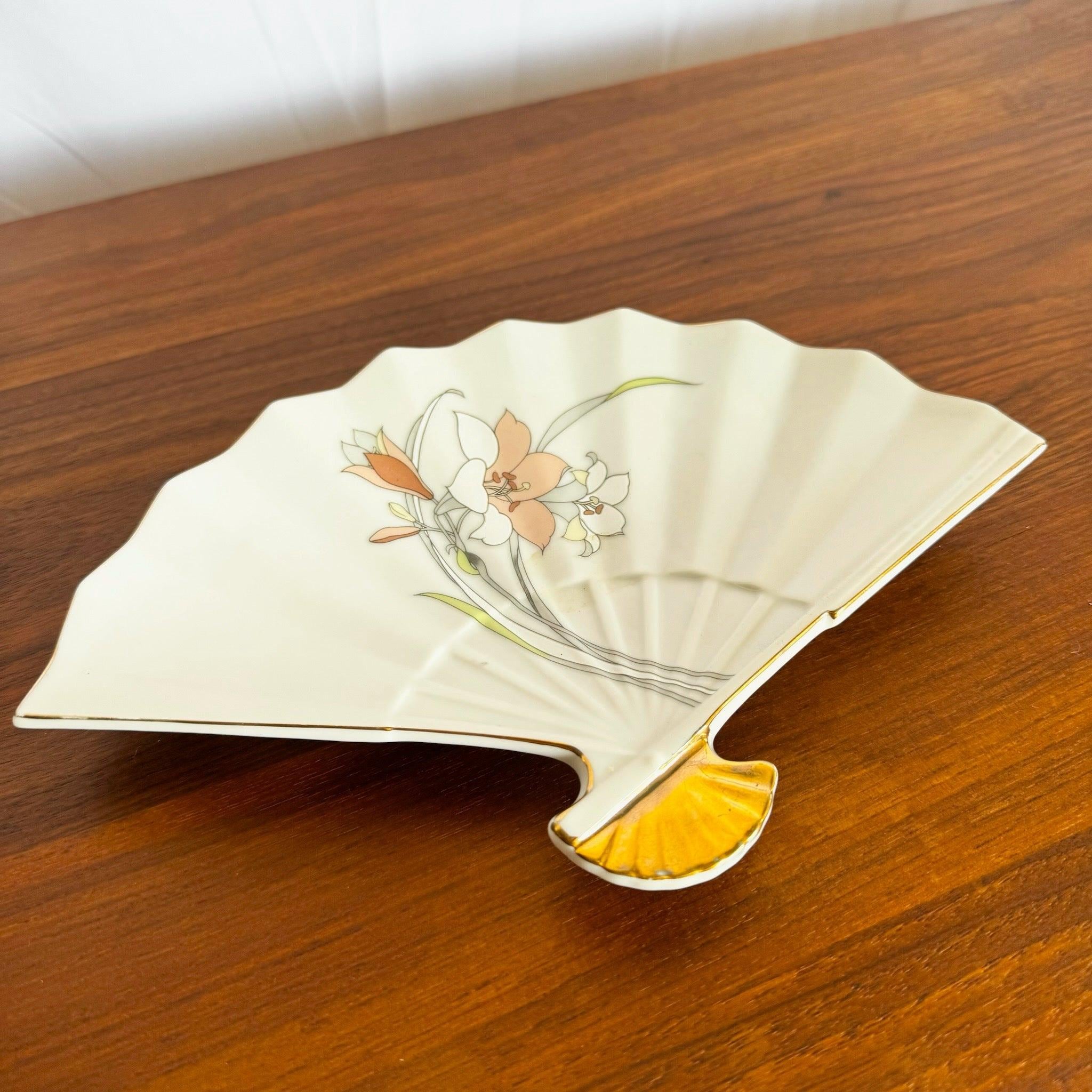 Japanese Yamaji Porcelain Fan Dish - Etsy