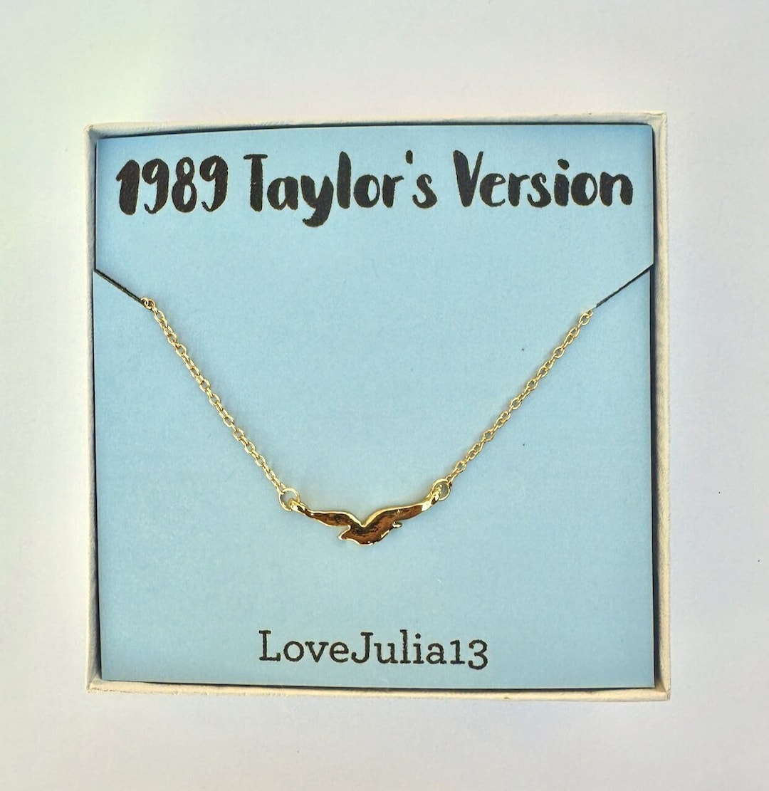 1989 Necklace Set / Seagull Charm / Light Blue Beads / Gold Tone Chain ...