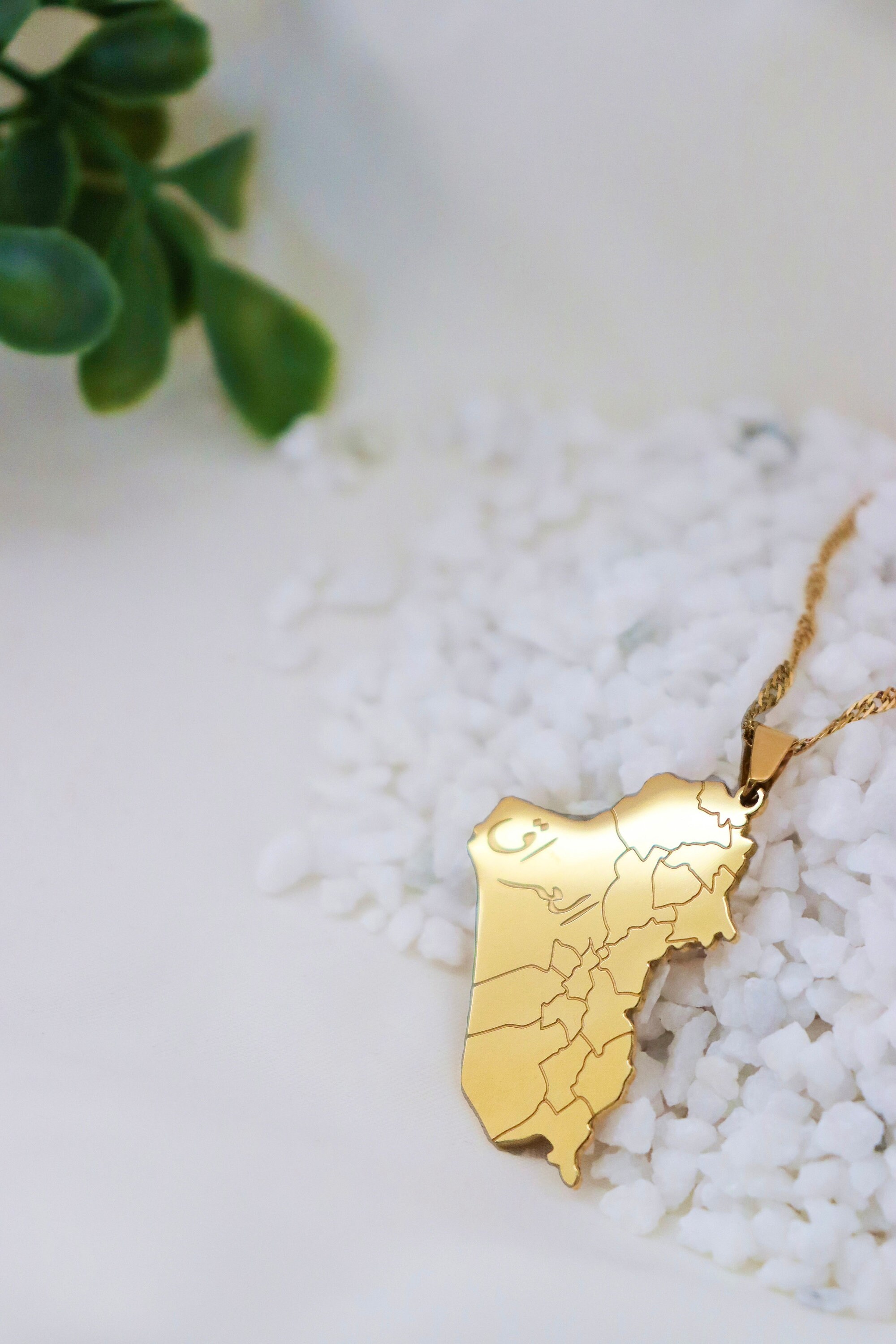 Iraq Map Necklace - Etsy