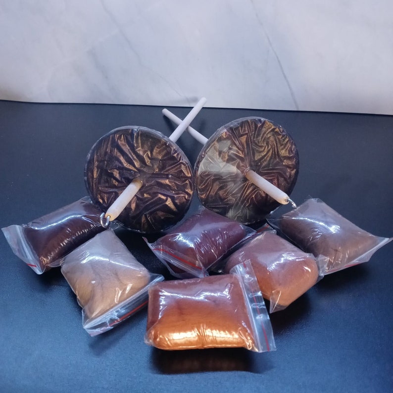 SPINDLE Moss With Gold Flakes Resin Drop Spindle | Resin Art Top Whorl ...