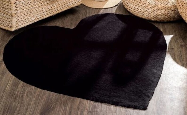 Heart Shaped Carpet / White Heart Mat / With Different Color - Etsy