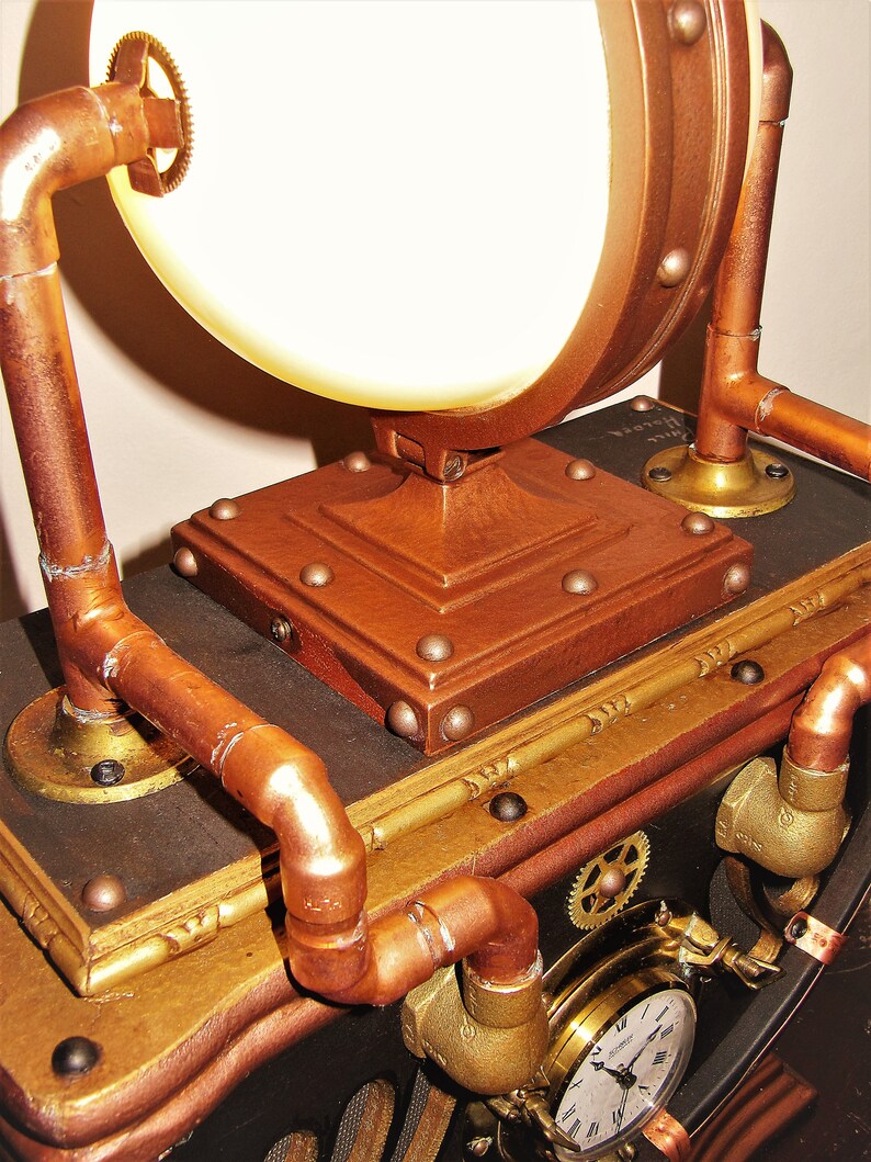 Steampunk Nautilus Table Lamp/clock Created From Recycled Parts - Etsy