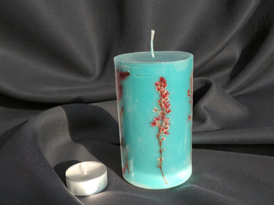 Decorative Candle With Real Plants (11 Cm) – Turquoise With Red Flowers ...