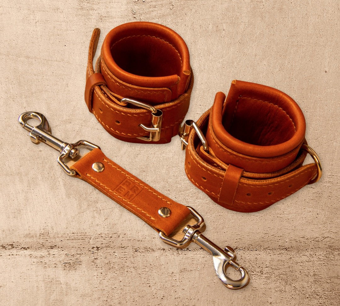 PDF Pattern Leather BDSM Handcuff Pattern PDF A4 Leather Handcuffs Wrist Handcuffs - Etsy