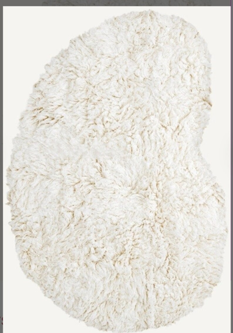Stone White Shaggy Tufted Bean Shape Rug , Designer Carpets, Area Rug ...