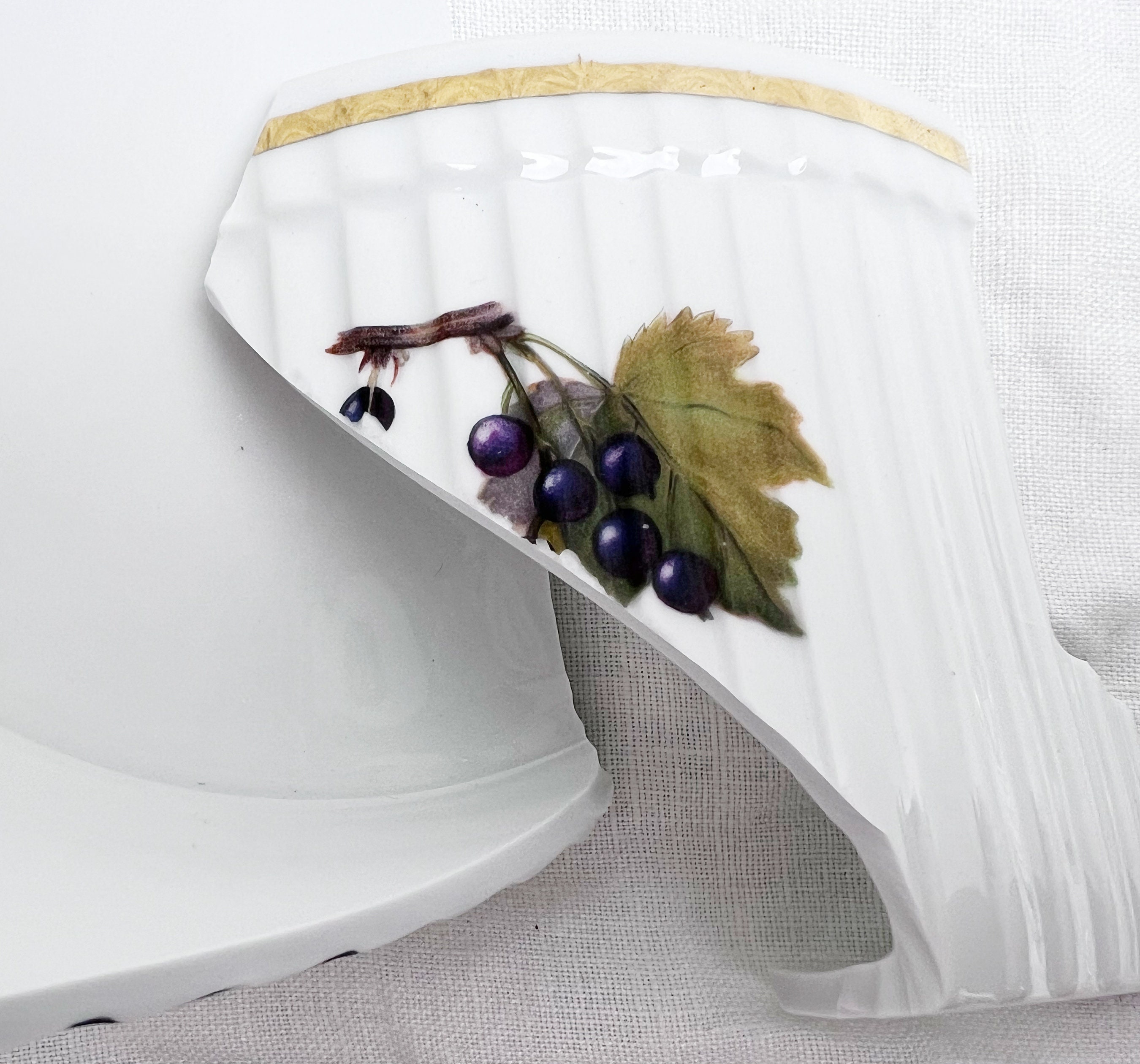 Vintage Porcelain Shards for Mosaic, Kintsugi or Jewelry Craft. Royal ...