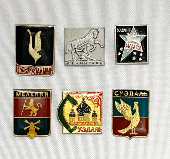 6 Souvenir Lapel Pins from Russia Featuring City Cres… - Gem