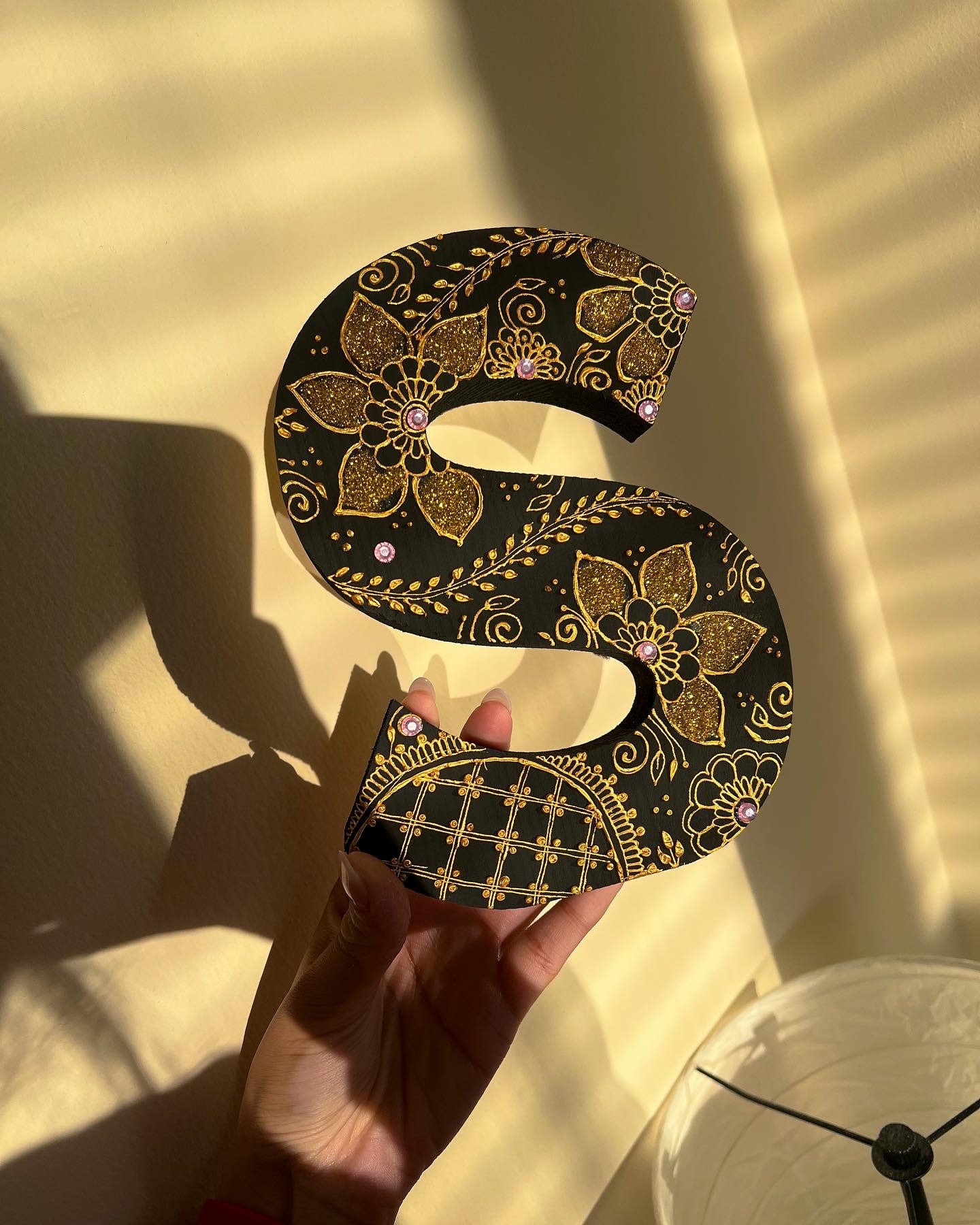 Henna Letter// Hand Painted// High Quality Wood// Gift - Etsy