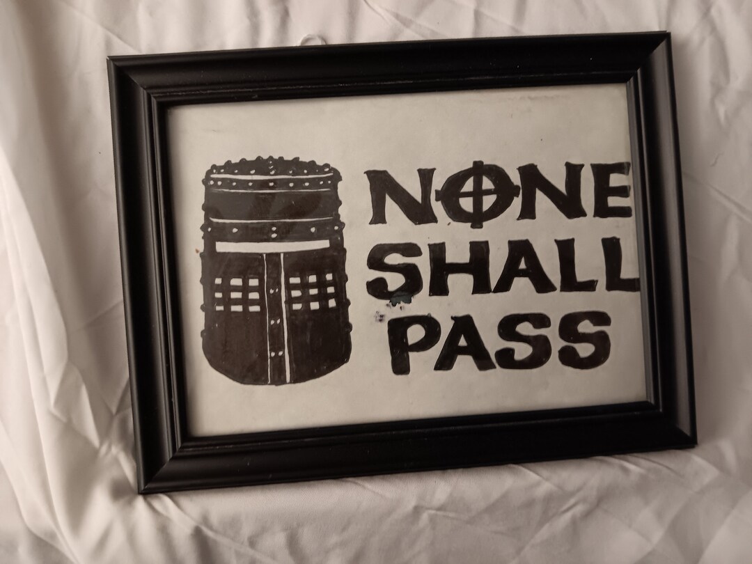 Monty Python and the Holy Grail, None Shall Pass, Black Knight, Comedy ...