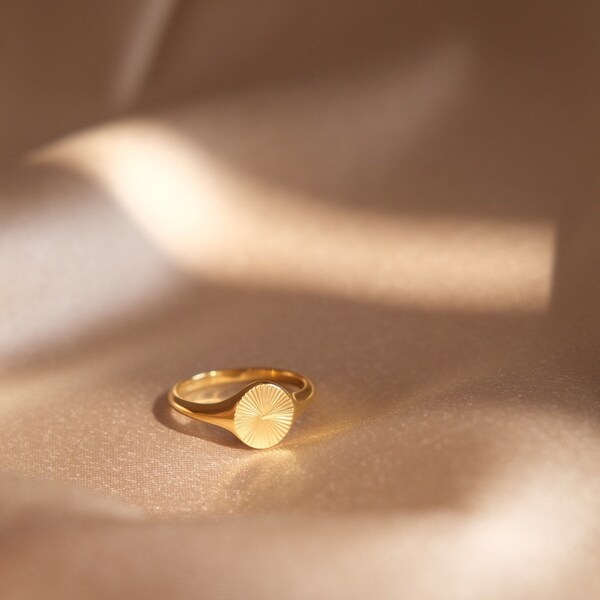 Sun Signet Ring - Etsy
