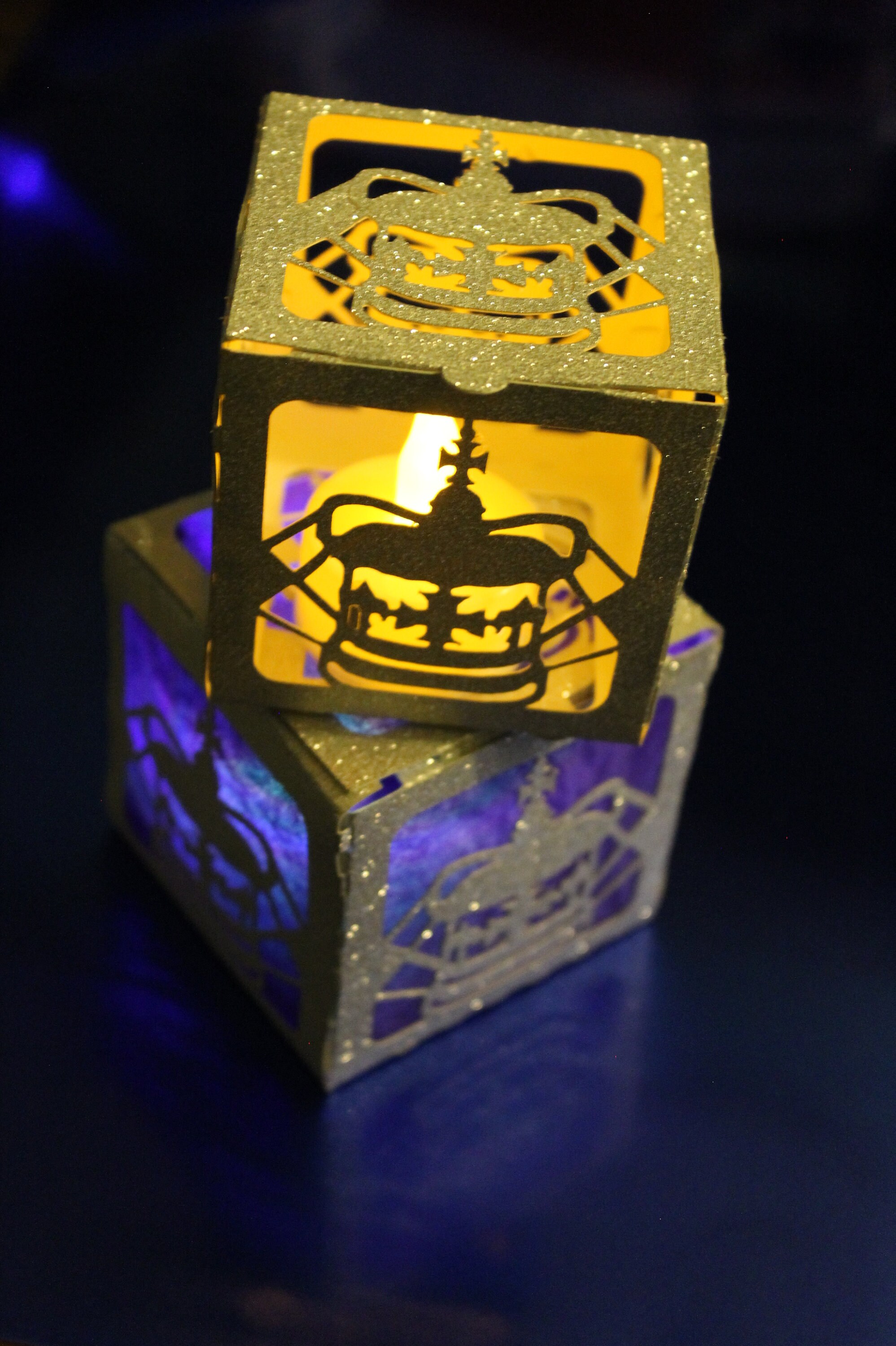 Crown Light Shadow Box Cricut SVG Glueless. DIY Night Light, Carrying ...