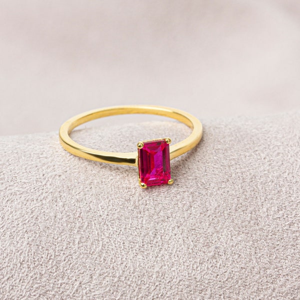 July Birthstone Ring - Etsy