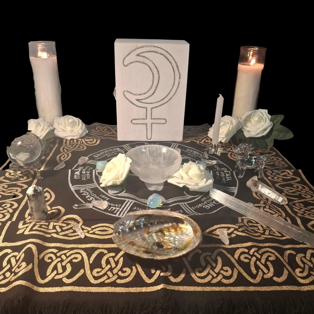 SELENE Altar. EVERYTHING You Need!!! - Etsy