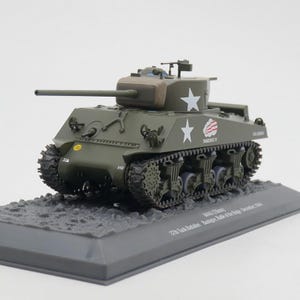 Die Cast M4A3 Tank Armored Vehicle Ratio 1:43 Alloy Plastic Model Toy ...